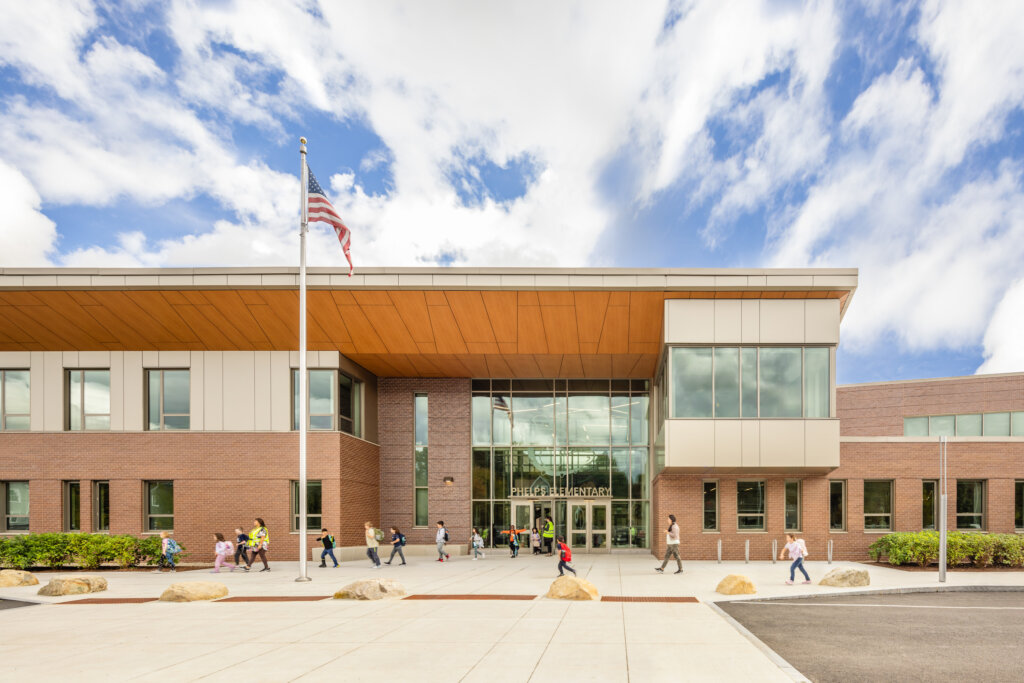 Phelps Elementary School in Rockland, MA - SMMA